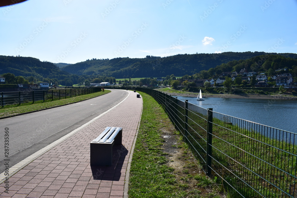 Sommer an Rursee und Obersee, Rurberg im NAtionalpark Eifel Stock Photo ...