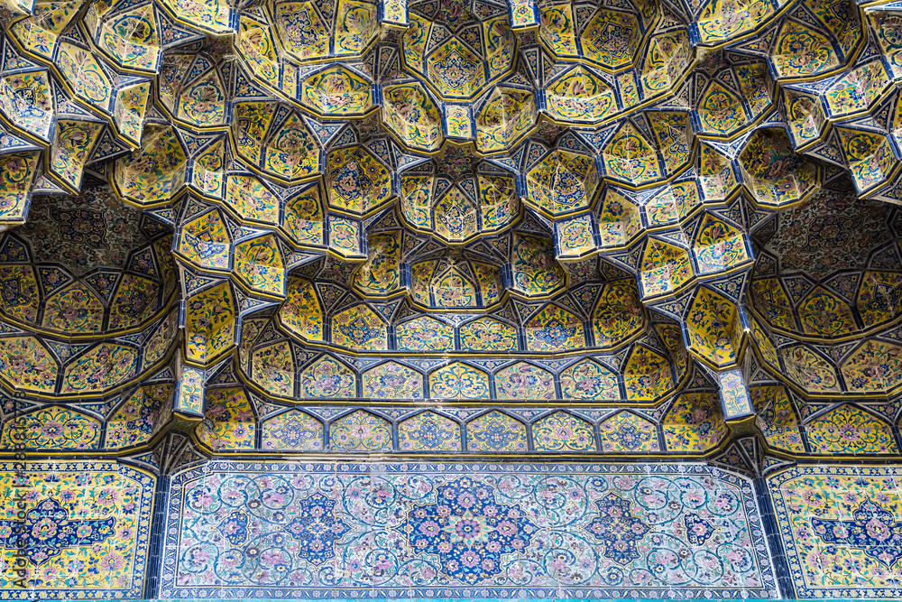 Foto de Muqarnas Vault in the entrance of Shah Mosque (Imam Khomeini ...