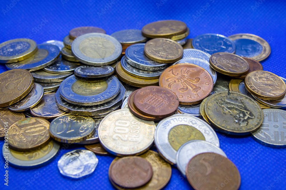 Moedas de varios paises pelo mundo, canada, Brasil, Australia ...