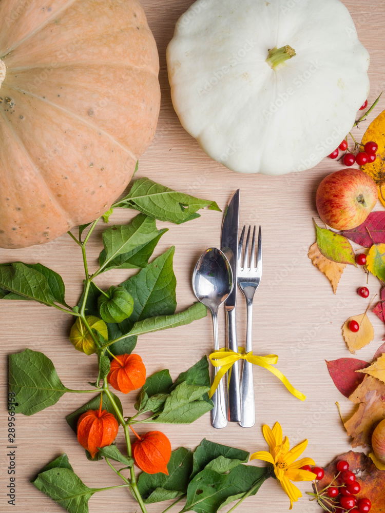 Autumn menu concept, Thanksgiving dinner background rustic table place ...