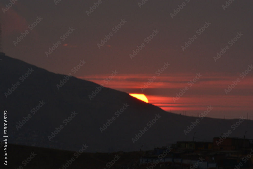 sol oculto Stock Photo | Adobe Stock