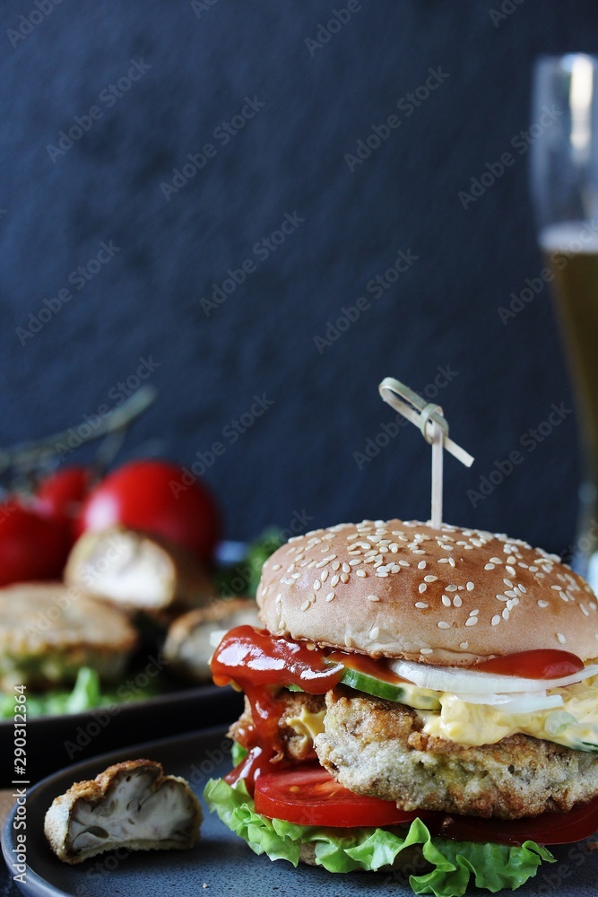 Zdjęcie Stock: Brain Burger. Fried brains beef, calf or sheep are fried ...