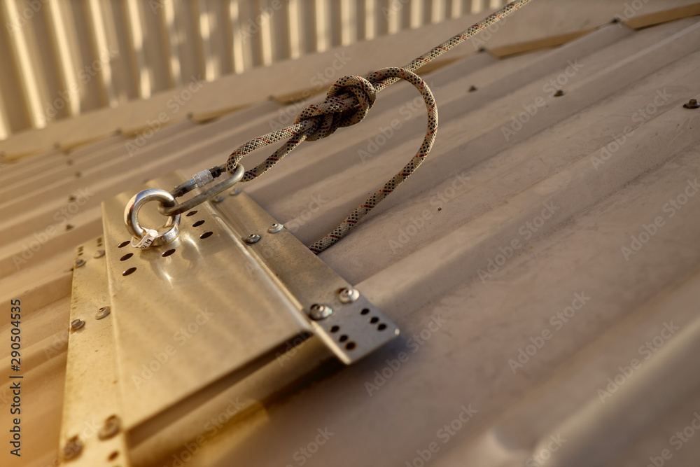 Industrial stainless abseiling anchor point connecting with screwgate ...