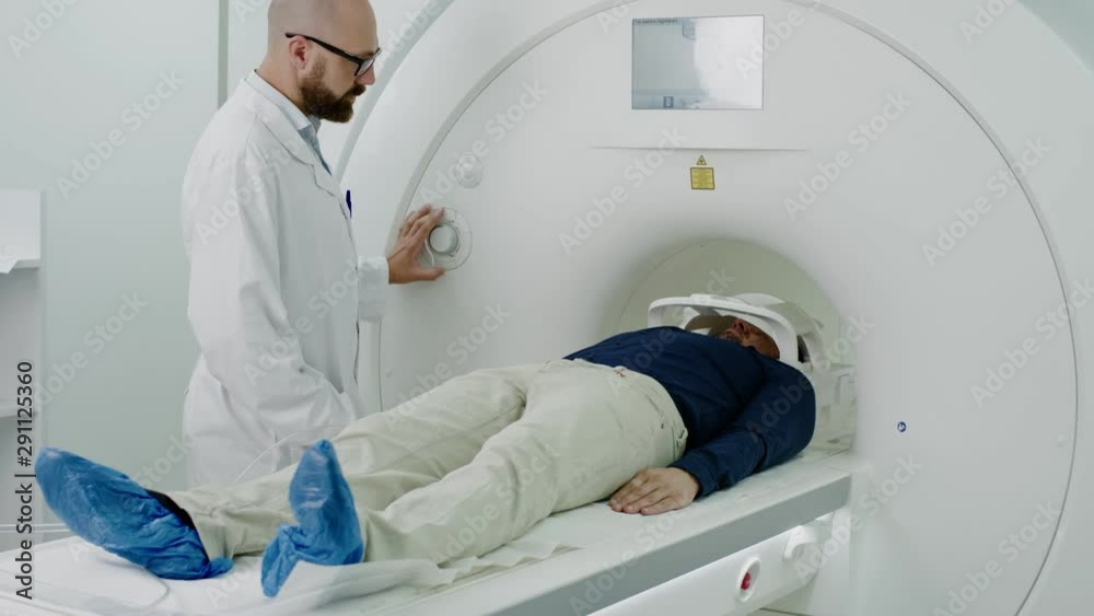 Video Stock Patient visiting MRI procedure in a hospital | Adobe Stock
