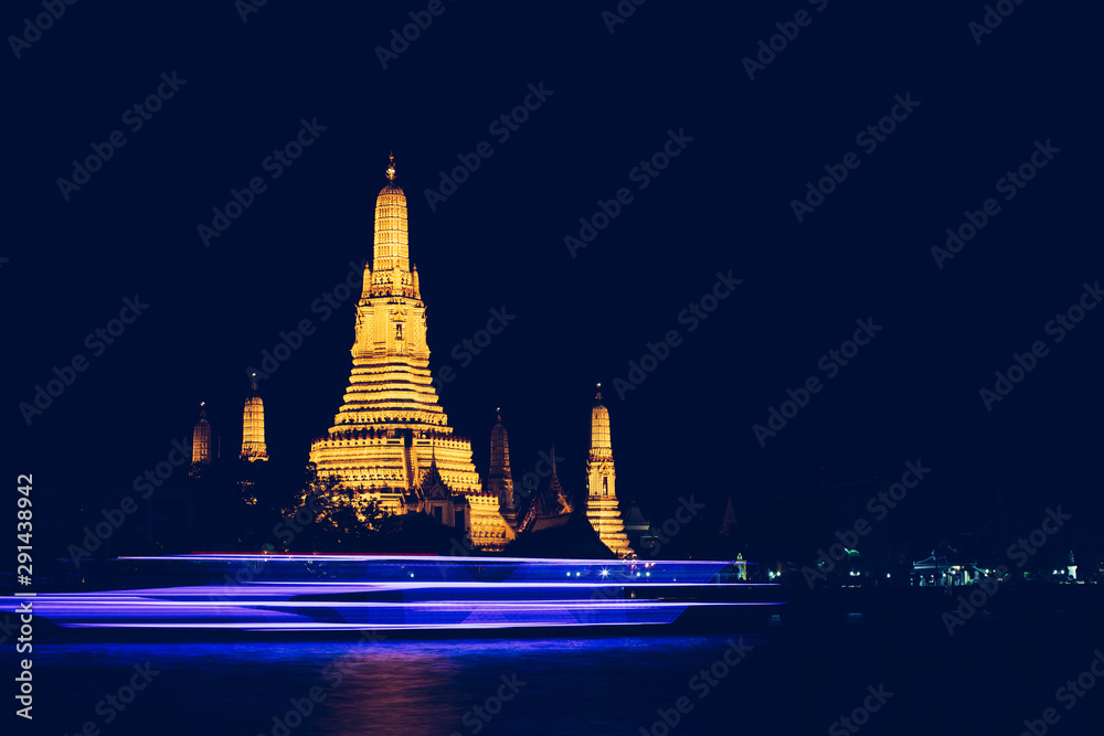 Beautiful Wat Arun temple, one of the famous temples from bangkok ...