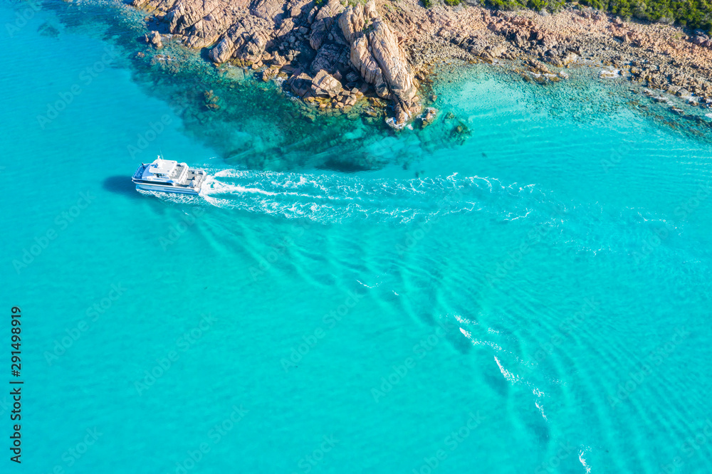 Ripples behind boat in turquoise water near Dunsborough in Western ...