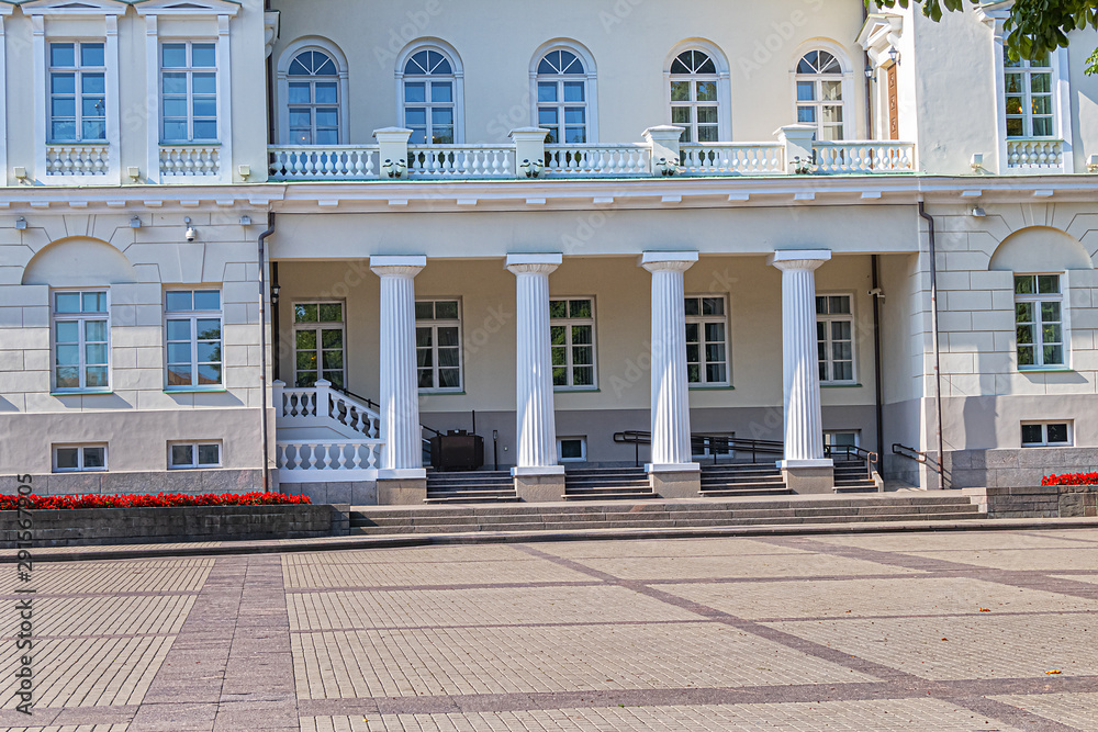 Presidential palace on Daukanto square (Simono Daukanto aikste ...