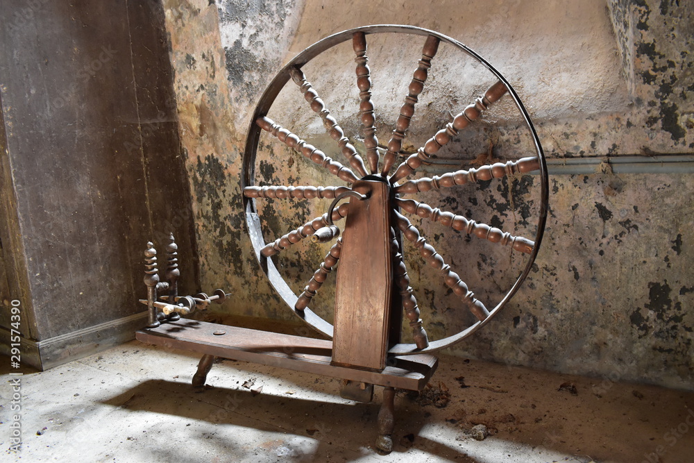 Spinning Wheel Wool