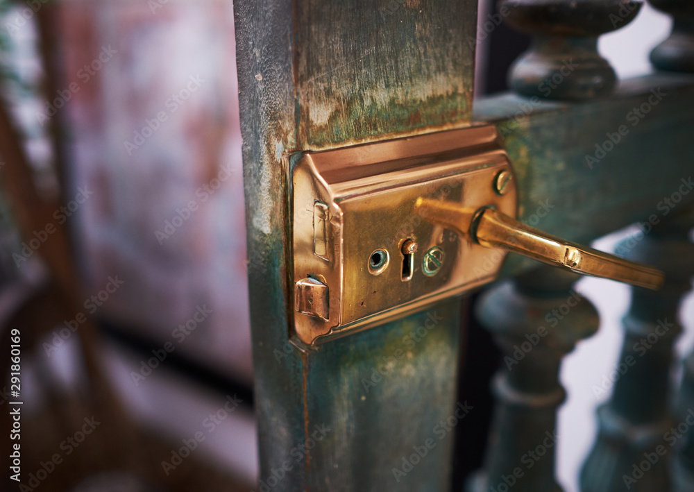 Features beautiful textured pure copper door locks in Sri Lankan ...