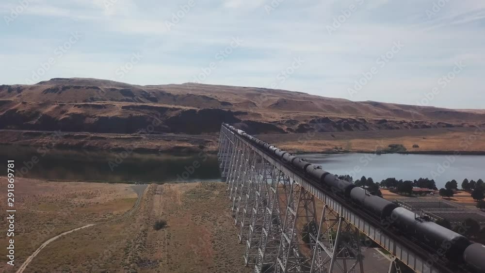 Train crossing the Joso High Bridge, a trestle bridge at Lyon's Ferry ...
