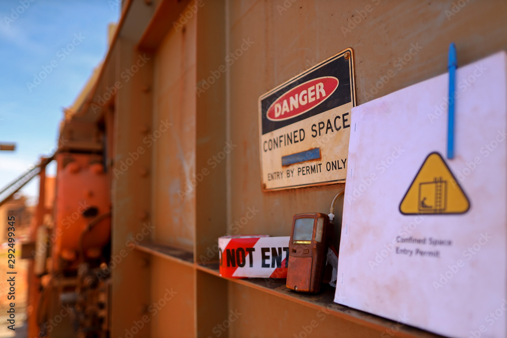 Gas leak test atmosphere detector at confined space permit manhole ...