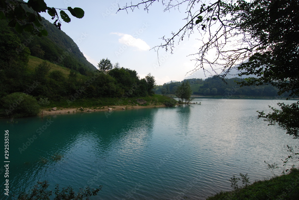 Tennosee - Lago di Tenno – beliebtes Ausflugsziel oberhalb des ...