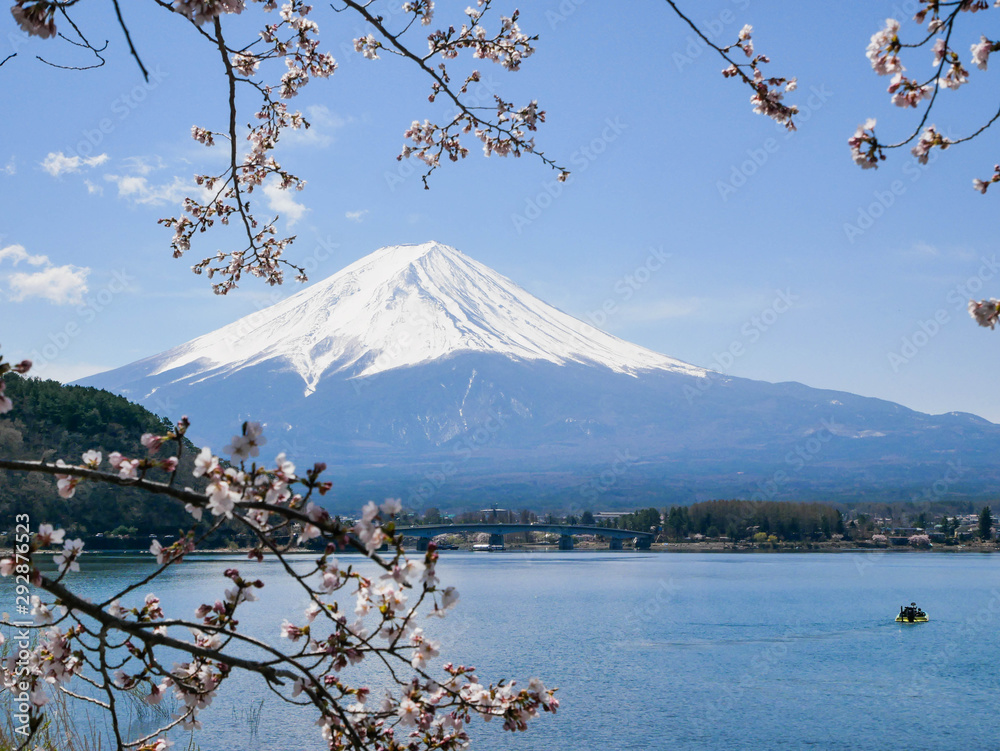 Natural landscape view of the Kawaguchi Lake with mount Fuji-the most ...