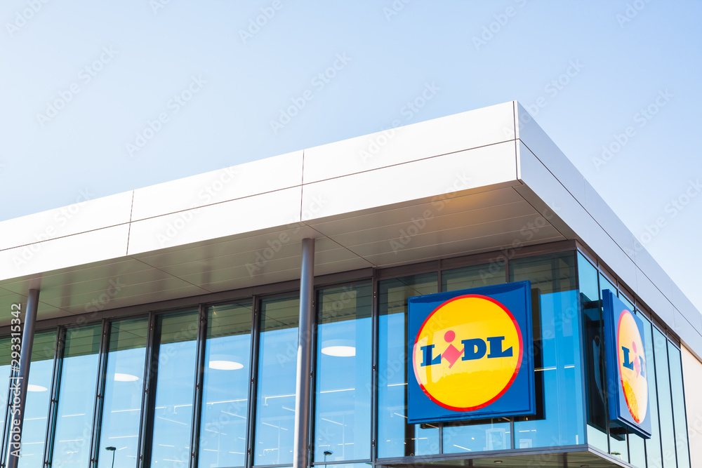 LIDL supermarket chain brand logo Stock Photo | Adobe Stock
