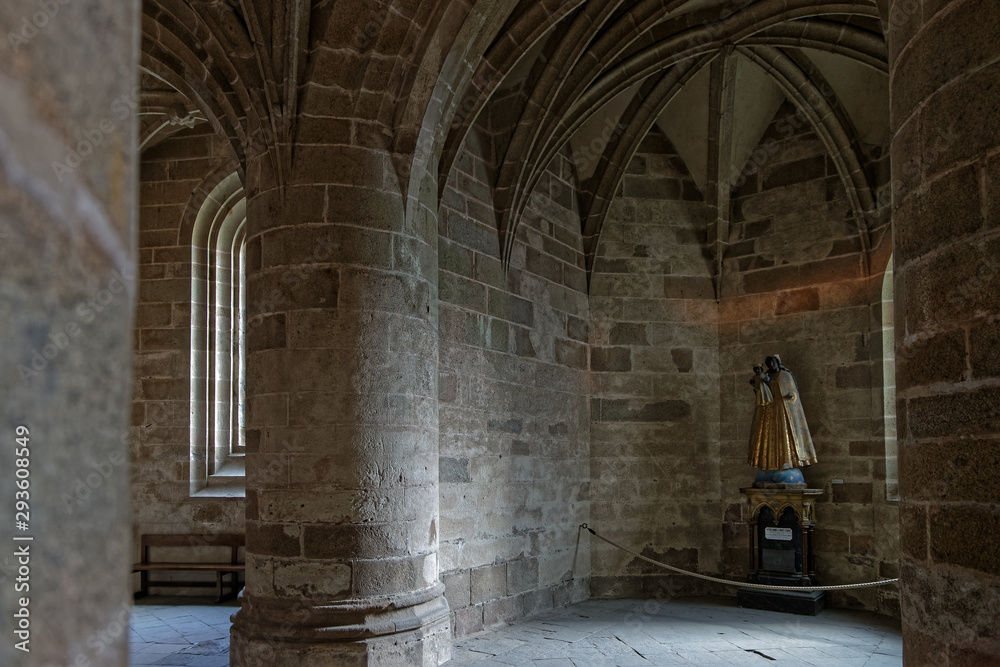 Great pillar hall. One of most recognisable french landmarks, visited ...