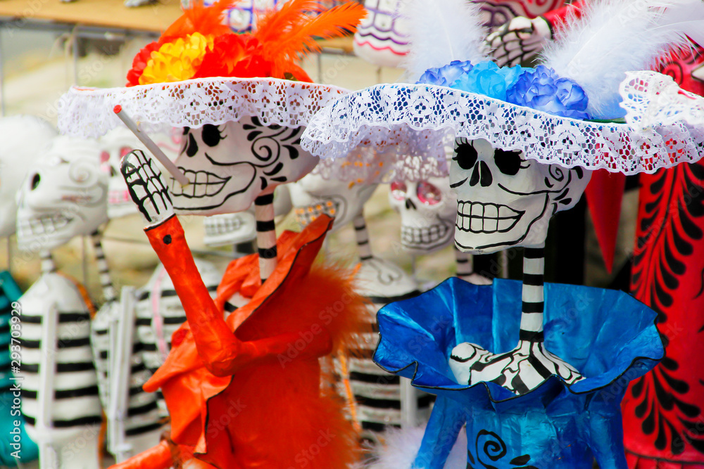 Coloridas calaveras para día de muertos en México Stock Photo | Adobe Stock