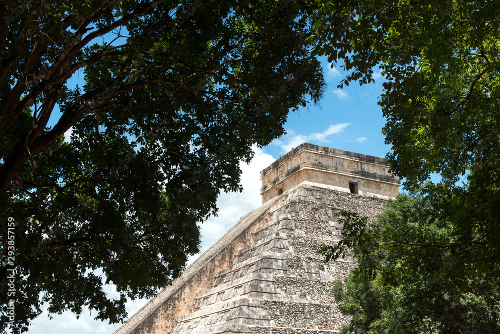 Photo & Art Print Mayan pyramid of Chicken Izta in Yucatan, Mexico ...