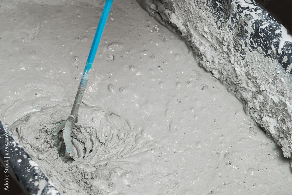 screed fill. mix the solution to fill the floor. liquid floors ...