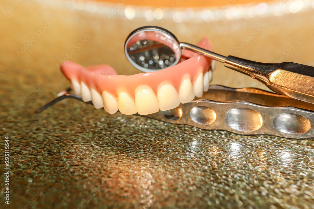 zahnprothese Stock Photo | Adobe Stock