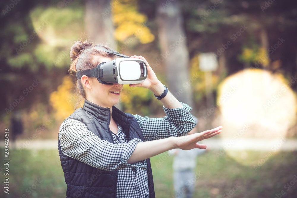 Foto de Concept of the Z generation. Combining virtual reality with ...