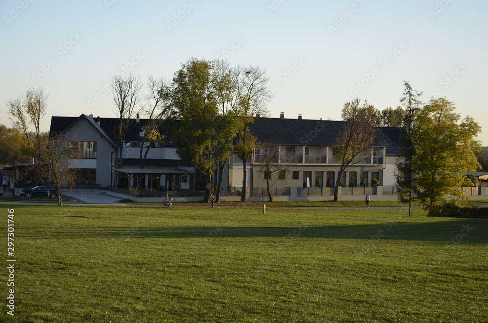 Mielec ,rynek ,kamienice w Mielcu ,zabytkowe kamienice Mielec , rynek w ...