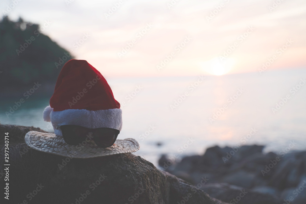 Christmas Santa hat on the beach. are texture Nature background ...