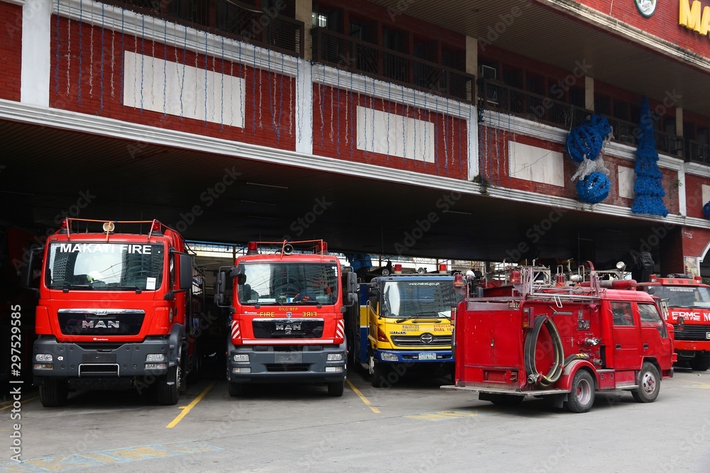MANILA, PHILIPPINES - DECEMBER 7, 2017: Fire trucks of Makati Central ...