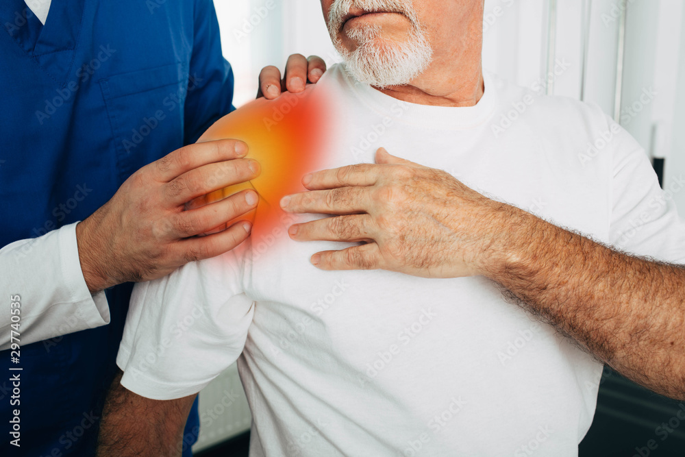 patient with arthritis of the shoulder joint. Pain localized in ...