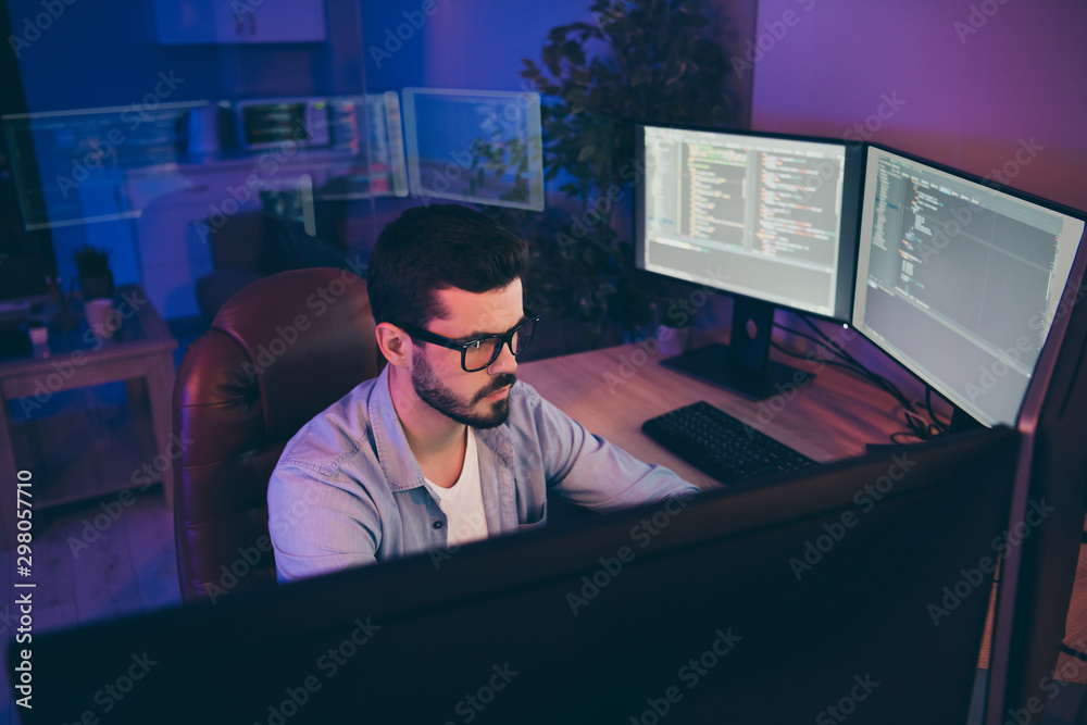 Foto de Photo of it specialist guy sitting comfy chair looking many ...