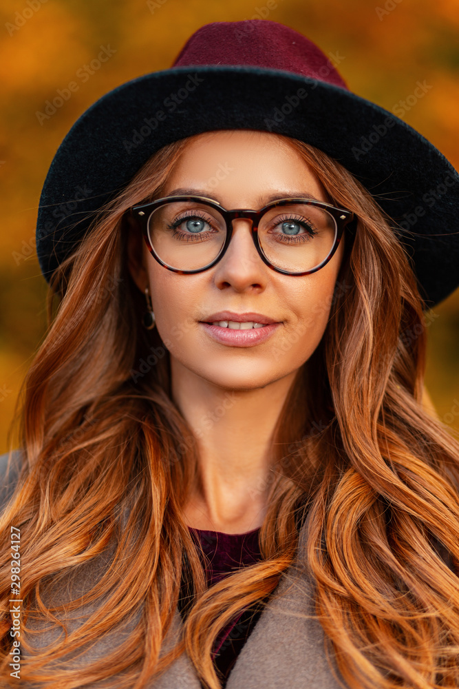 Hipster Hair Girl Brown