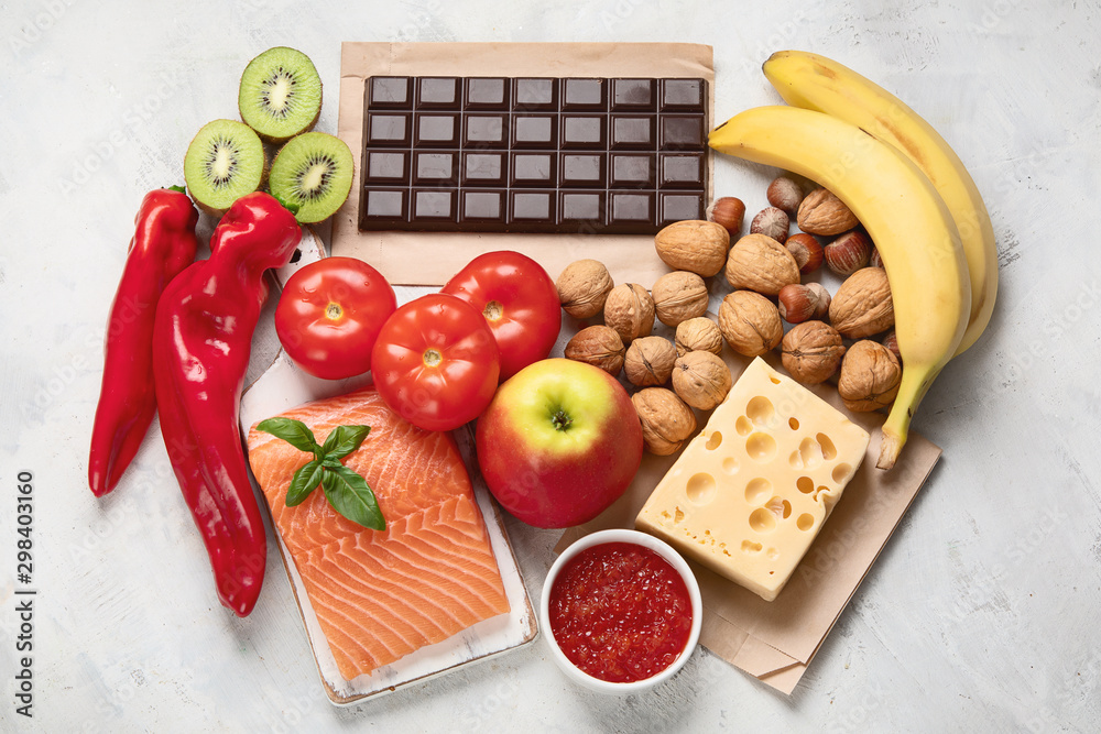 Foods for good mood, brain and happiness. Natural sources of serotonin ...