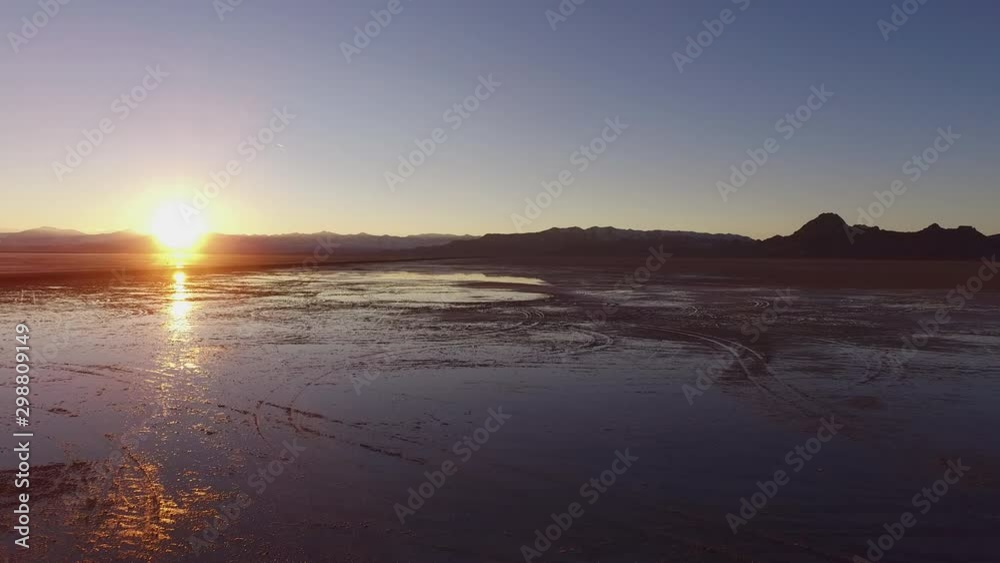 Chasing the Sun Bonneville Salt Flats in Utah showing saltwater and ...