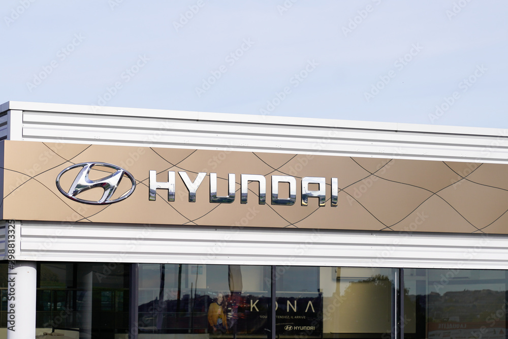 Hyundai sign logo car dealership store building automobile korean shop ...