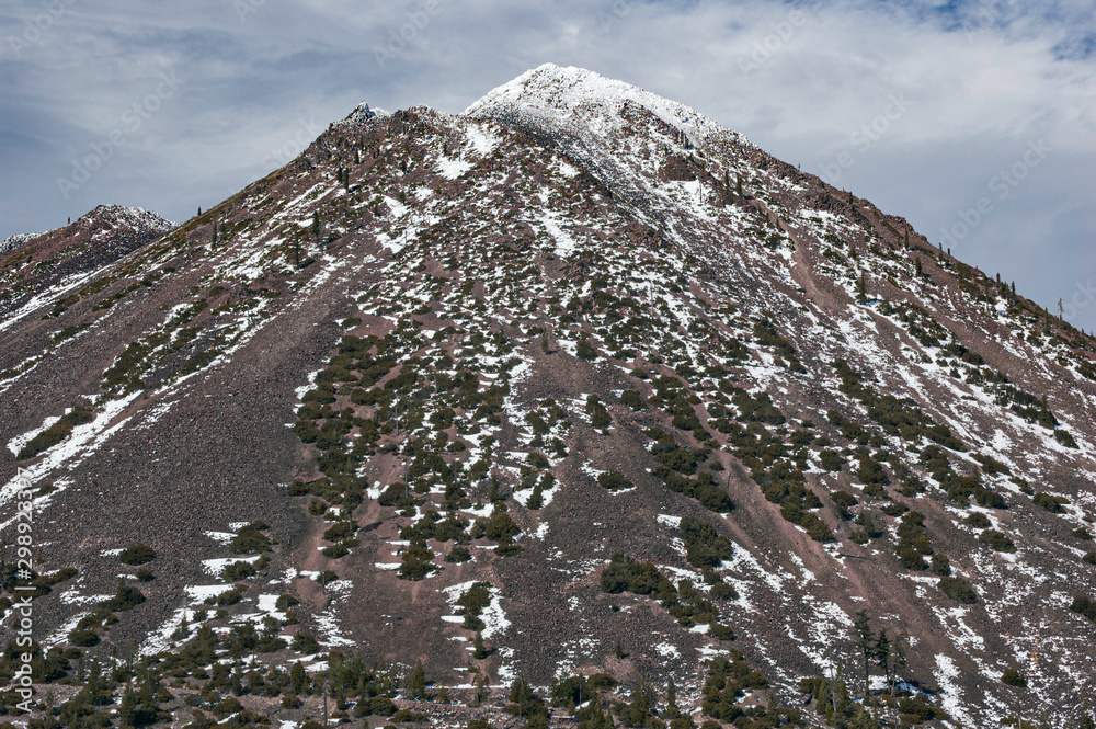 closup of the top of black butte a satellite lava cone dome of mount ...
