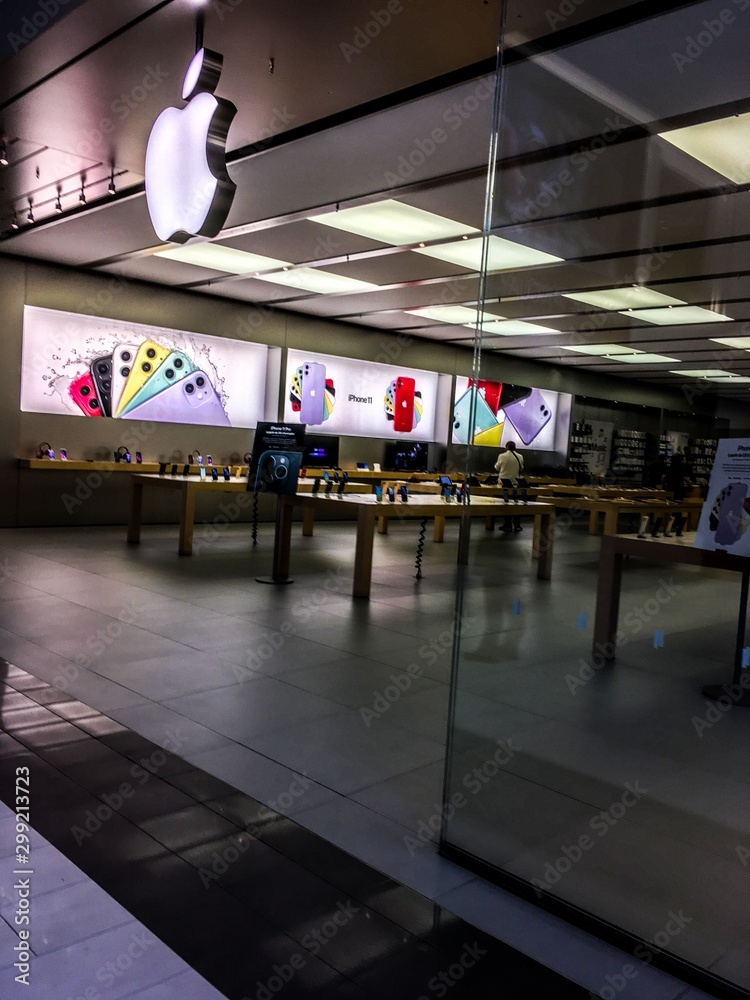 Apple Store Stock Photo | Adobe Stock