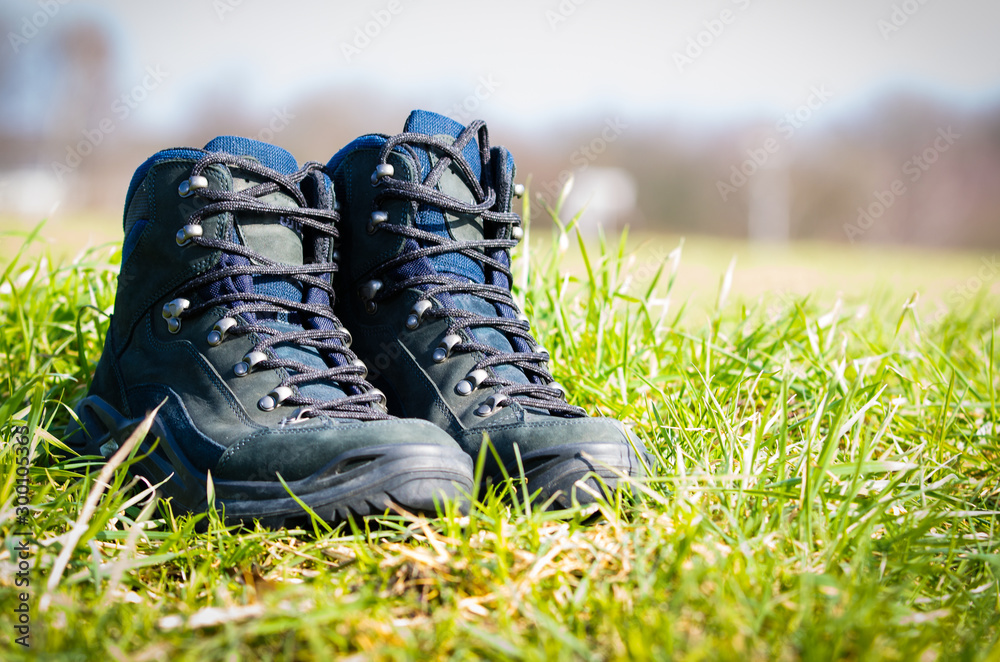 wandern mit wanderschuh Stock Photo | Adobe Stock