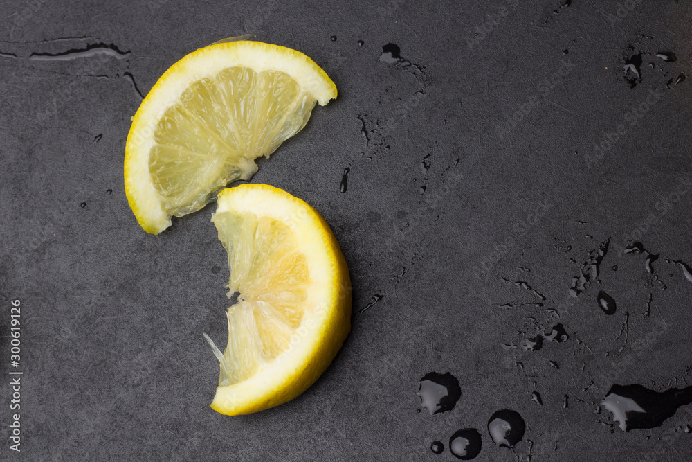 El limón es una fruta de sabor ácido, con muchas vitaminas, vitamina C ...