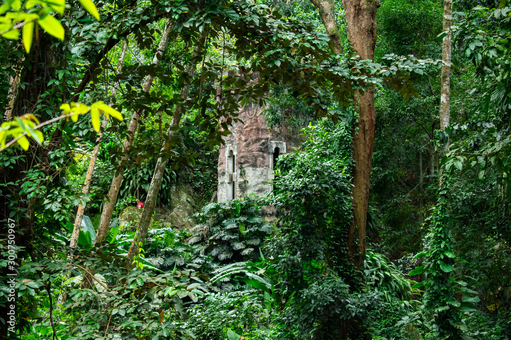 O Parque Henrique Lage é uma incrível mistura entre arquitetura e ...