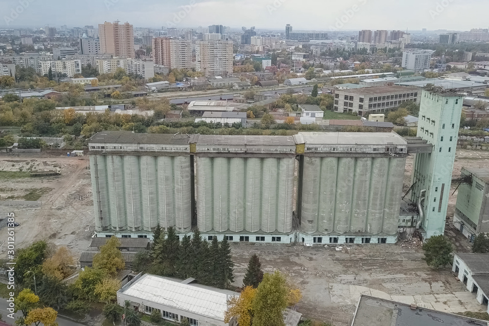 Old elevator, destruction of the old grain terminal, the demolition of ...