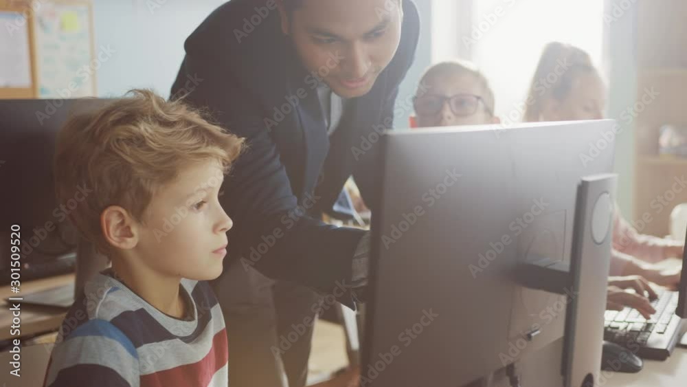 Elementary School Science Classroom: Enthusiastic Teacher Talks with a ...