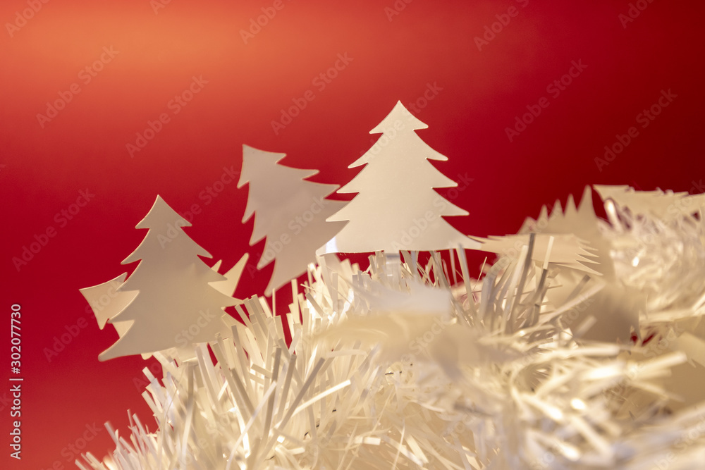 Arrière-plan des fêtes de fin d'année et de Noël - guirlande de sapins ...