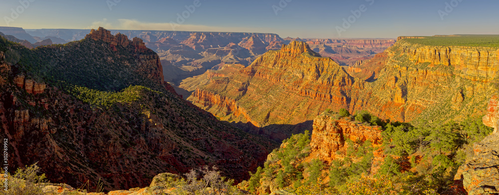Grand Canyon view from Buggeln Hill on the south rim with the Sinking ...