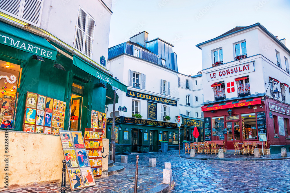 PARIS, FRANCE - DECEMBER 11,2016: Typical French street in Montmartre ...
