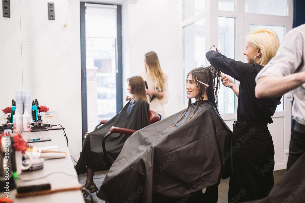 Hair Cutting Salon For Women