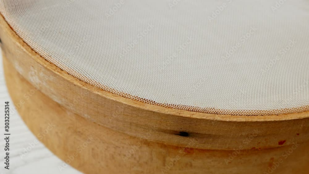 manual flour sieve, fine porous flour sieve, Stock 비디오 | Adobe Stock