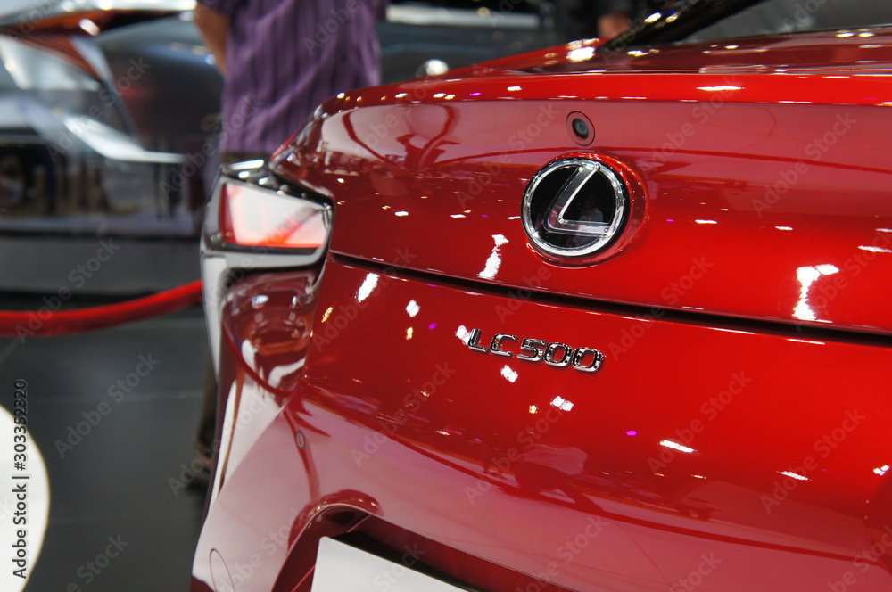 KUALA LUMPUR, MALAYSIA - NOVEMBER 24, 2018: Lexus car brand emblem and ...