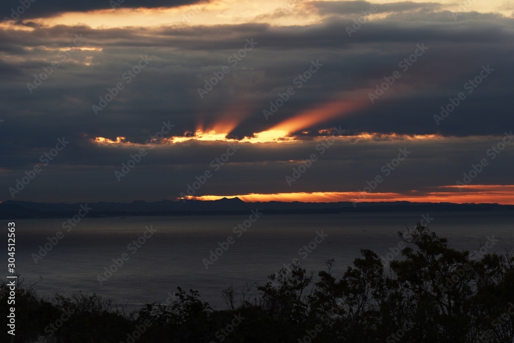 Angel's ladder is a beautiful natural phenomenon that is often seen in ...