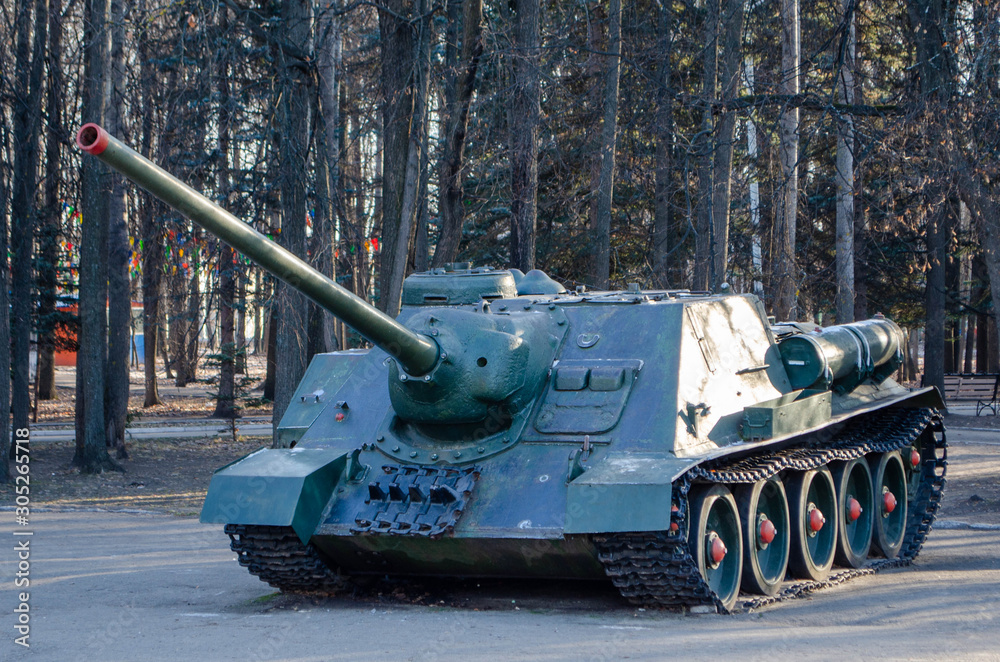 Ulyanovsk / Russia - 11 24 2019: SU-100 (Samokhodnaya Ustanovka 100 ...