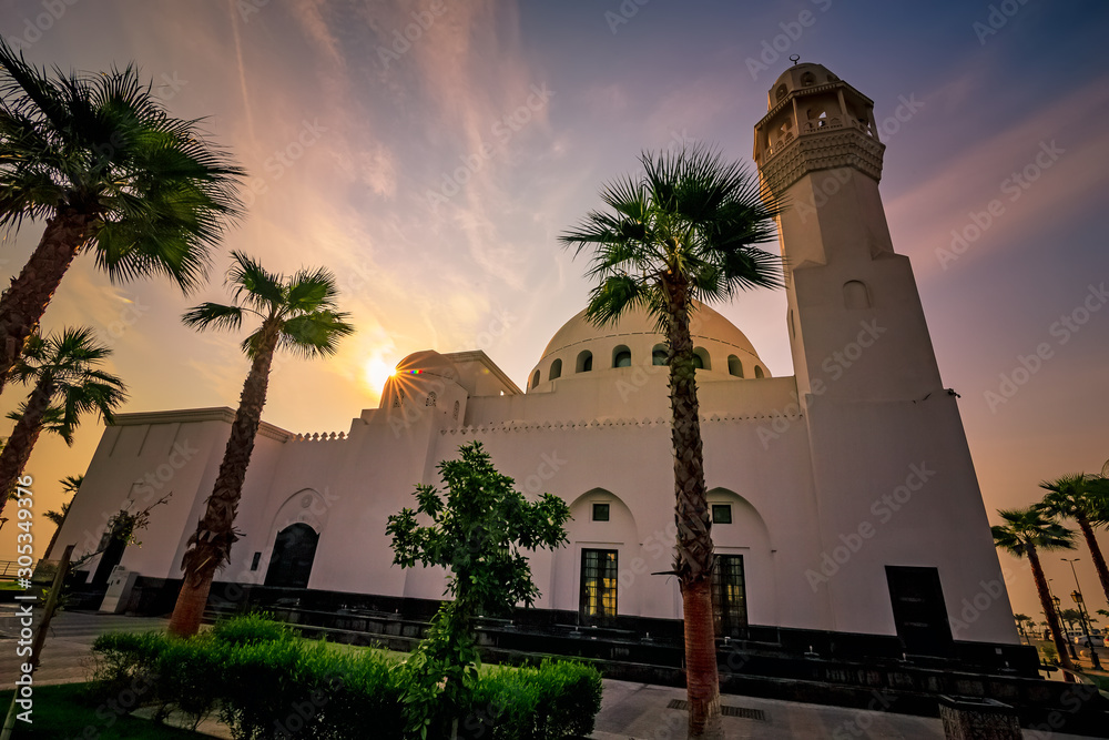 Beautiful Al Khobar Corniche Mosque morning view - Saudi Arabia Stock ...