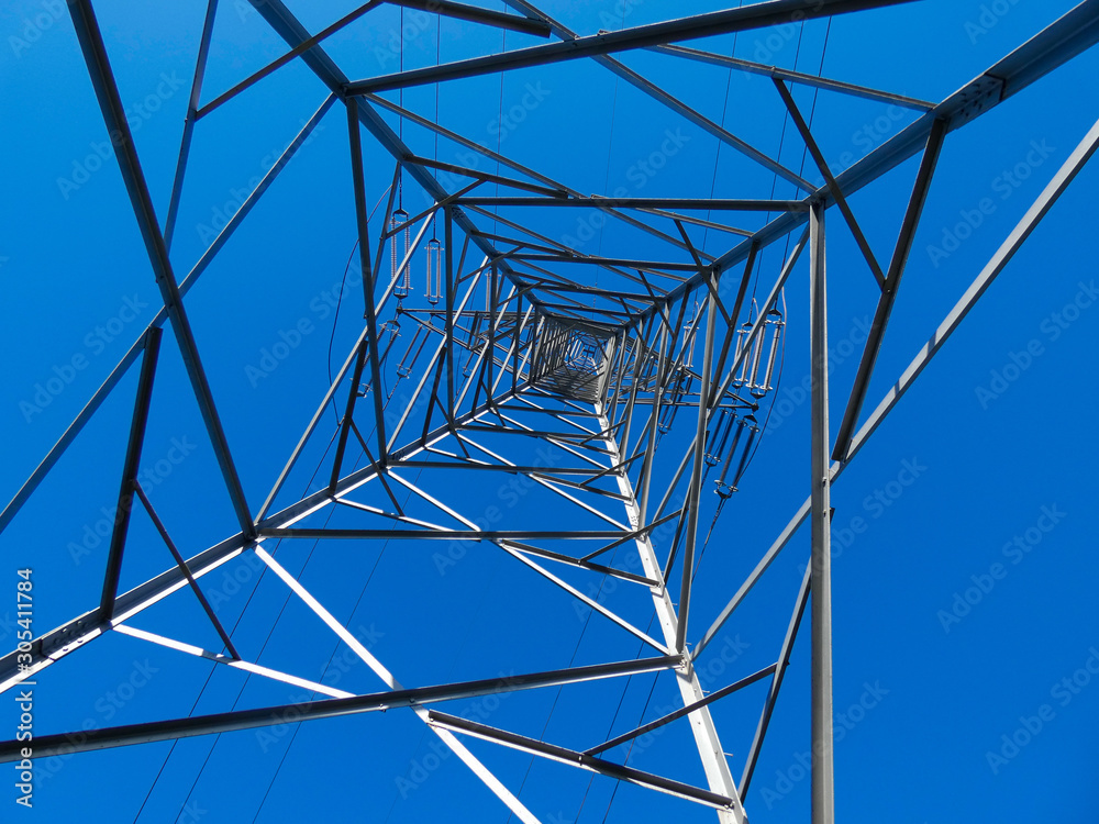 Torres electricas; estructuras de ingeniería que se utilizan para ...